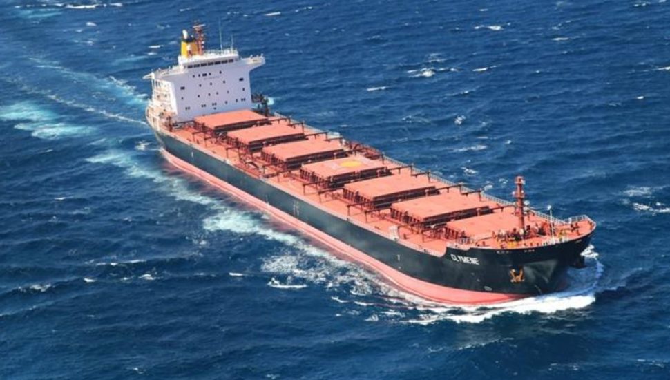 Porto de Paranaguá para atividades após caso de covid-19 em navio Malta