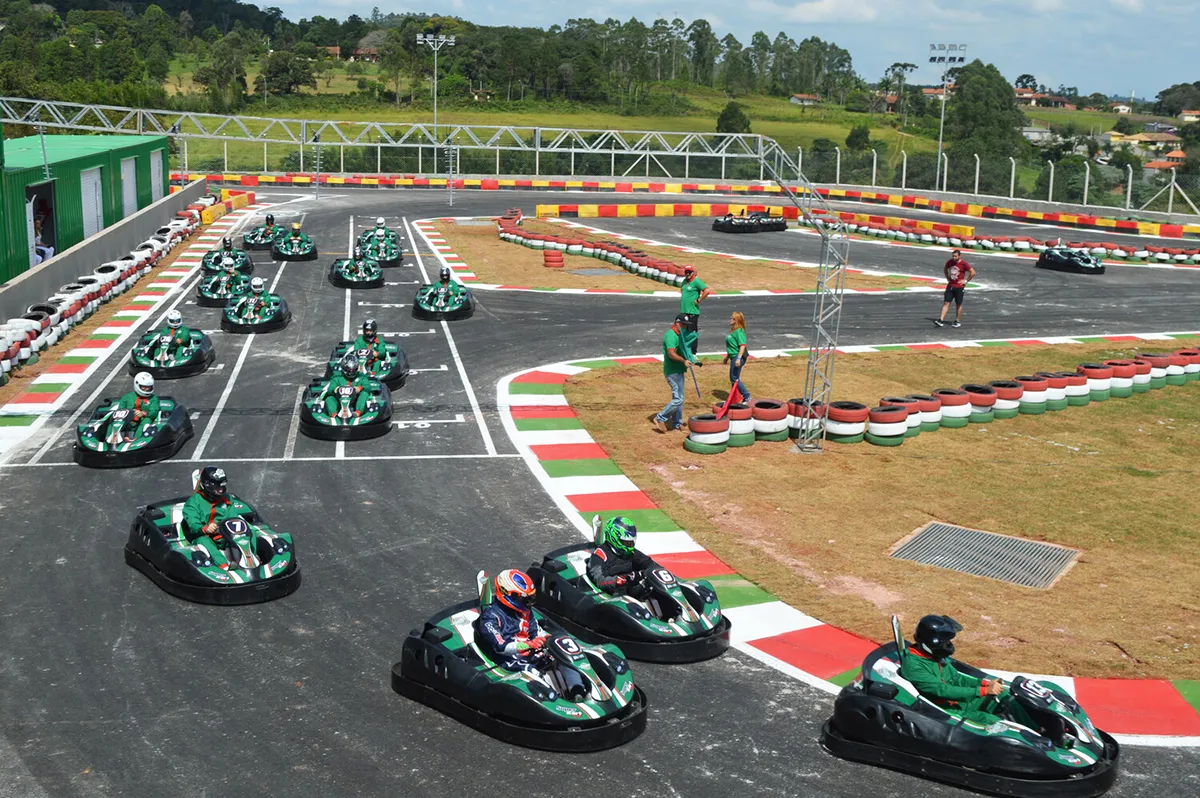Mais moderno kartódromo do Brasil foi inaugurado em São Roque (SP) | Tribuna do Paraná