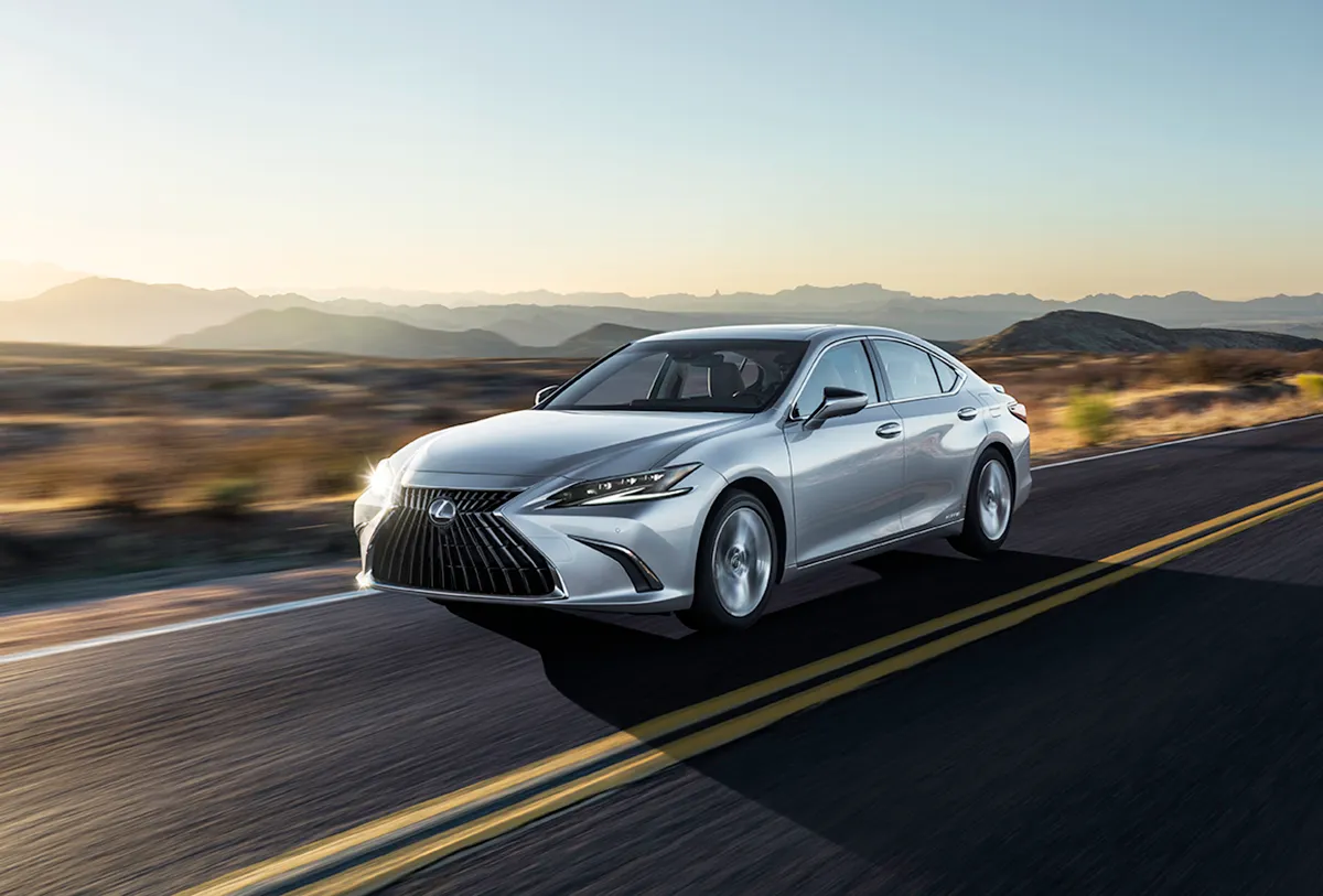Lexus ES 300h e NX 350h têm novidades na linha 2025 | Tribuna do Paraná