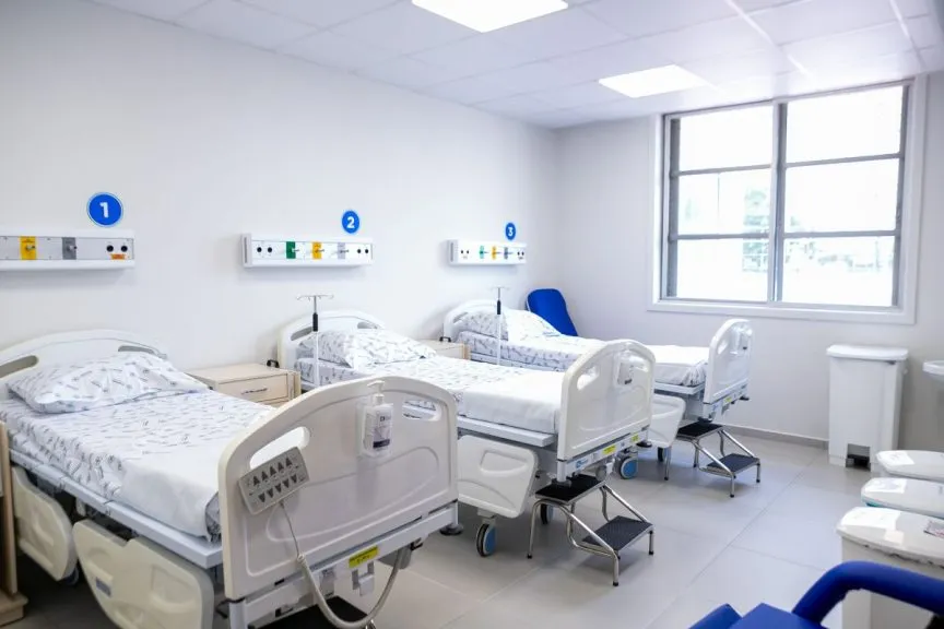 Hospital de Curitiba inaugura novo centro cirúrgico e enfermaria
