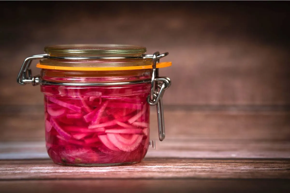 Como fazer o melhor e mais rápido picles caseiro do mundo