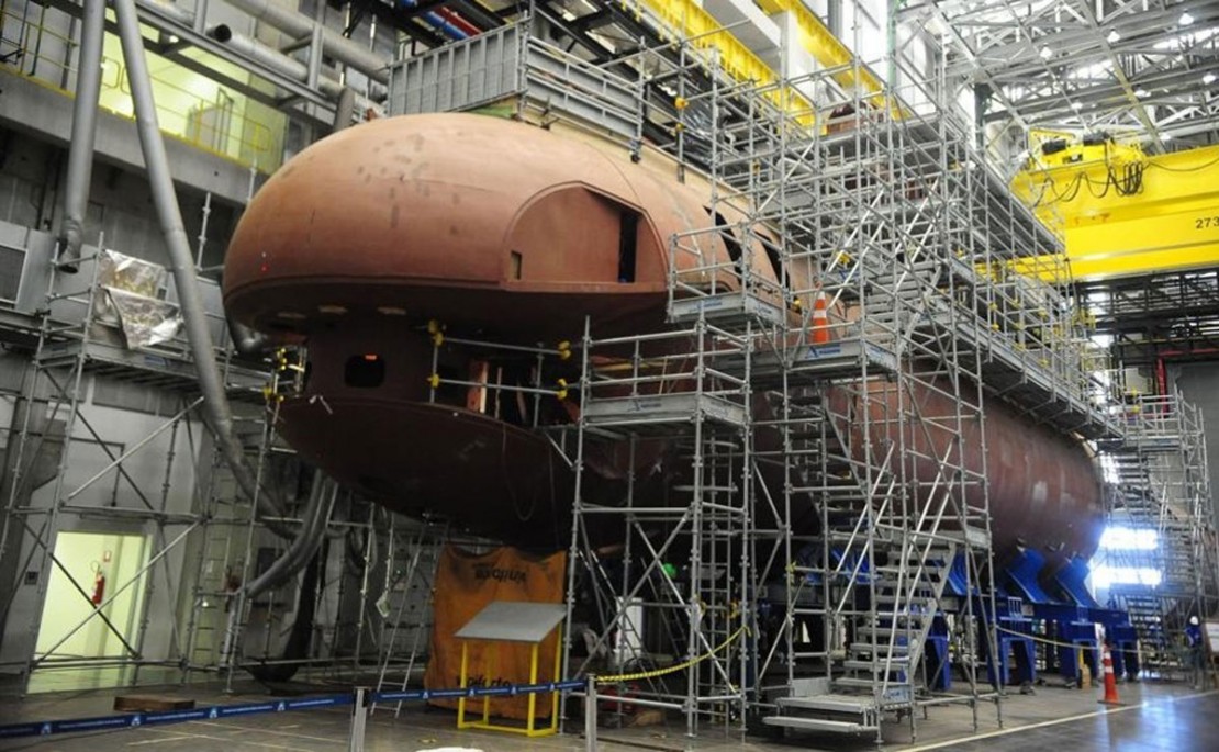 Novo submarino do Brasil, Riachuelo é lançado ao mar | Tribuna do Paraná