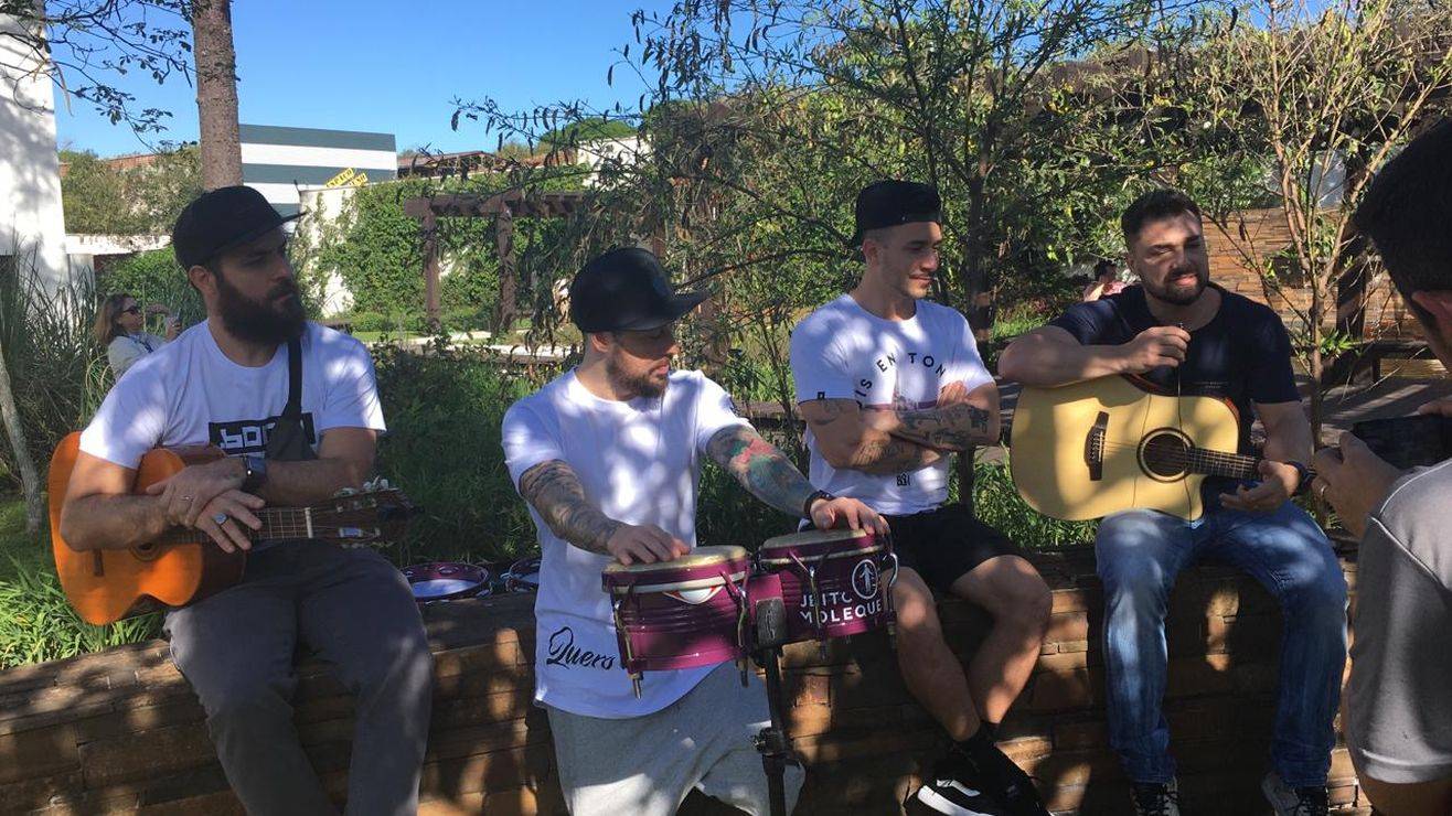 Grupo Jeito Moleque se apresenta em Curitiba nesta quinta-feira | + Pop ...