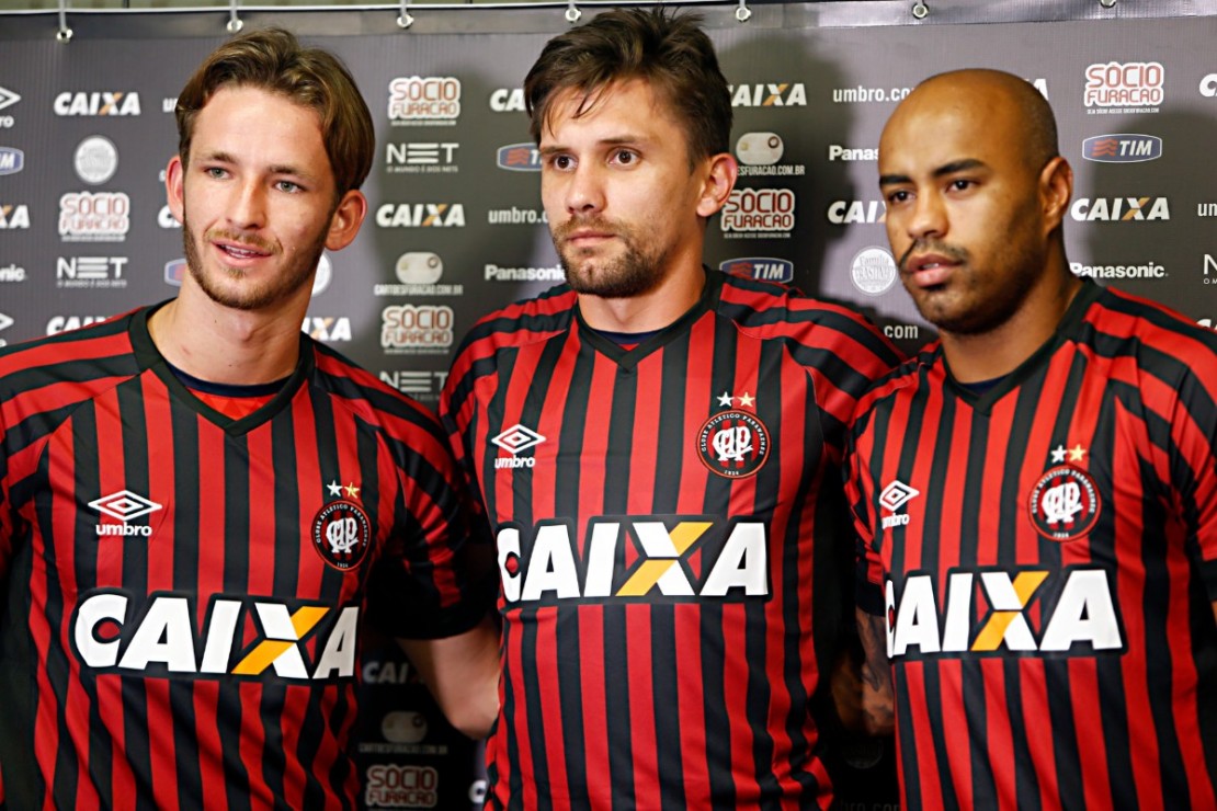 Dupla Léo Pereira e Thiago Heleno está de volta ao Athletico