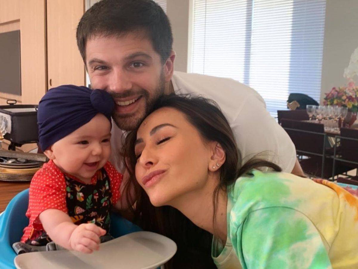 Sabrina Sato faz homenagem à filha Zoe em seu 1º aniversário