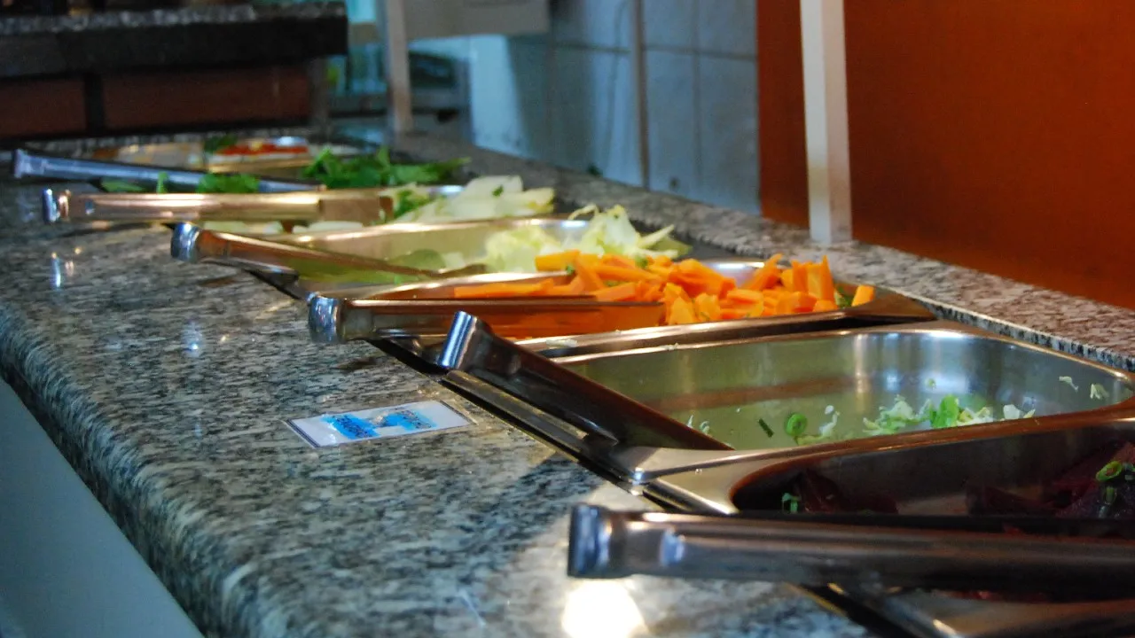 Restaurante consagrado de Curitiba tem buffet livre por R$ 19,90